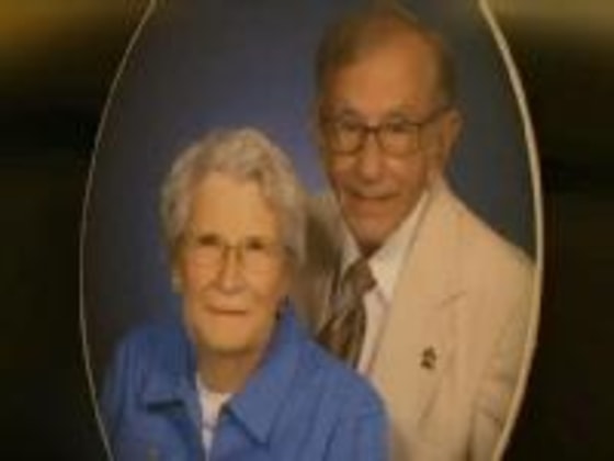 Couple married 72 years die holding hands